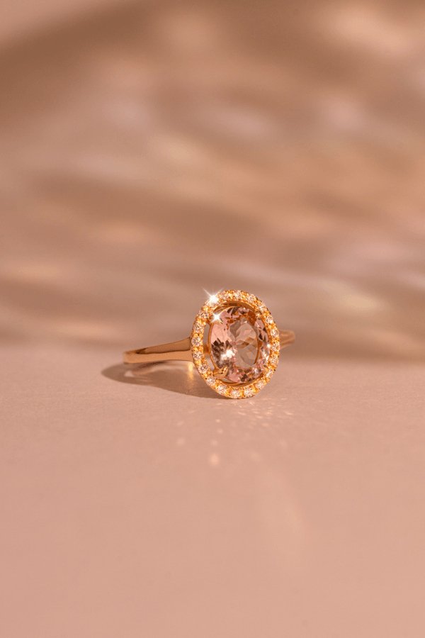 The Iris Ring with 2.29ct Oval Morganite | Molten Store
