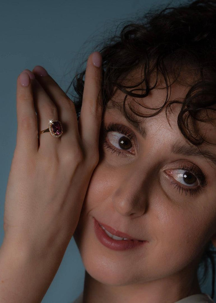 The Iris Ring with 4.4ct Oval Spinel – Molten Store